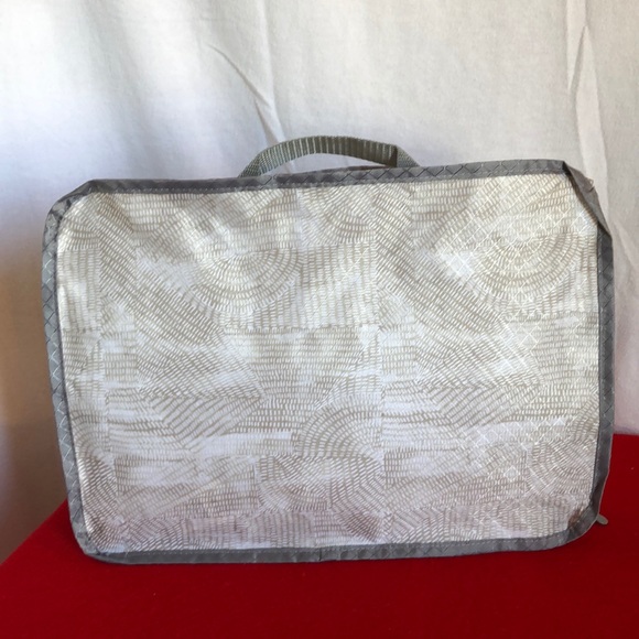 thirty-one | Bags | Thirty One Medium Pack Zip Cube Desert Dash | Poshmark